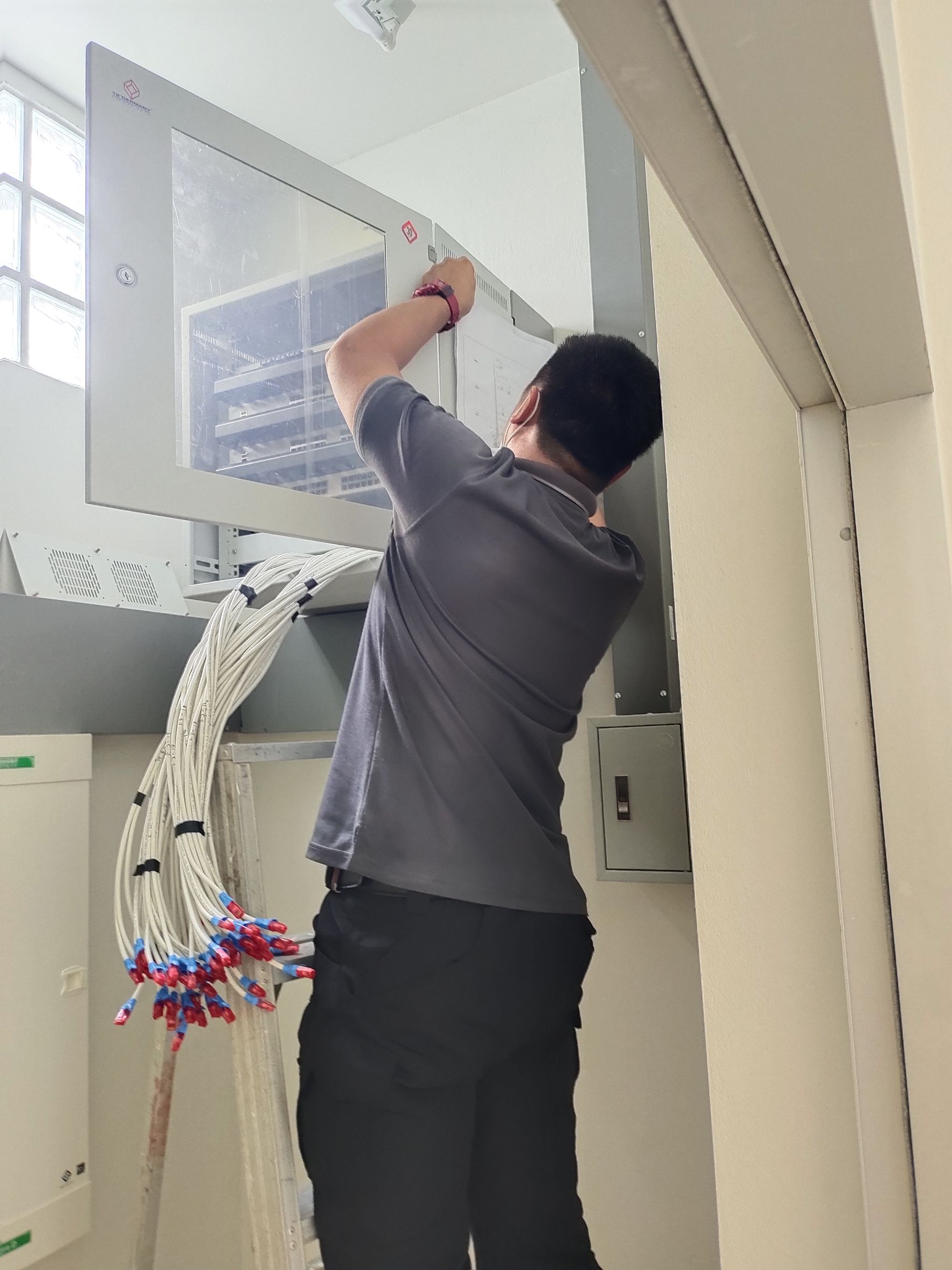 ติดตั้งระบบเครือข่ายอินเทอร์เน็ต อาคารสนับสนุน โรงพยาบาลแพร่ – VVS TECHNOLOGY